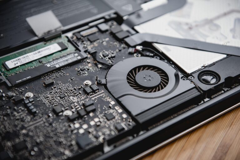 Quanto de Memória RAM um Notebook Precisa para Ser Bom em 2025 | Seletronic